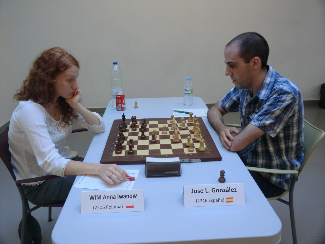 Crónica y partidas de la 1a ronda del IX Memorial "Miro" - Galichess